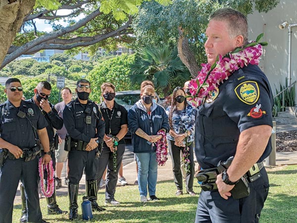 Lt. William Hankins retires | News, Sports, Jobs - Maui News